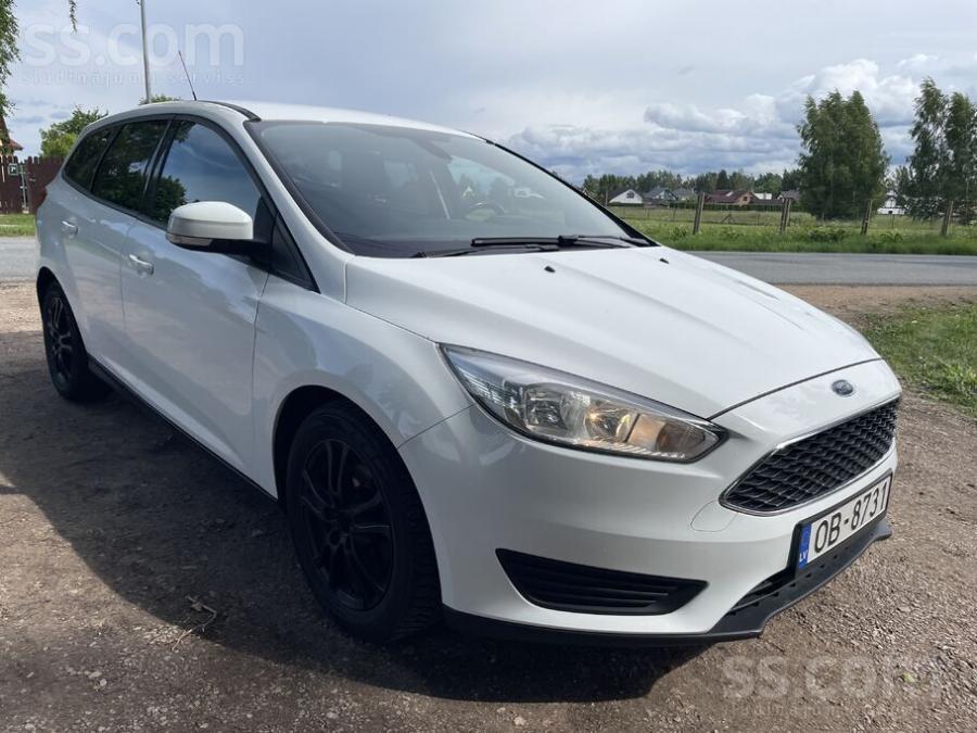White Ford Focus 2016 in Riga, with an engine capacity of 1.50 L and mileage of 280 thousand km for 4890 €, photo 8 on AUTOMOTO.COM.LV