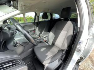 White Ford Focus 2016 in Riga, with an engine capacity of 1.50 L and mileage of 280 thousand km for 4890 €, photo 12 on AUTOMOTO.COM.LV