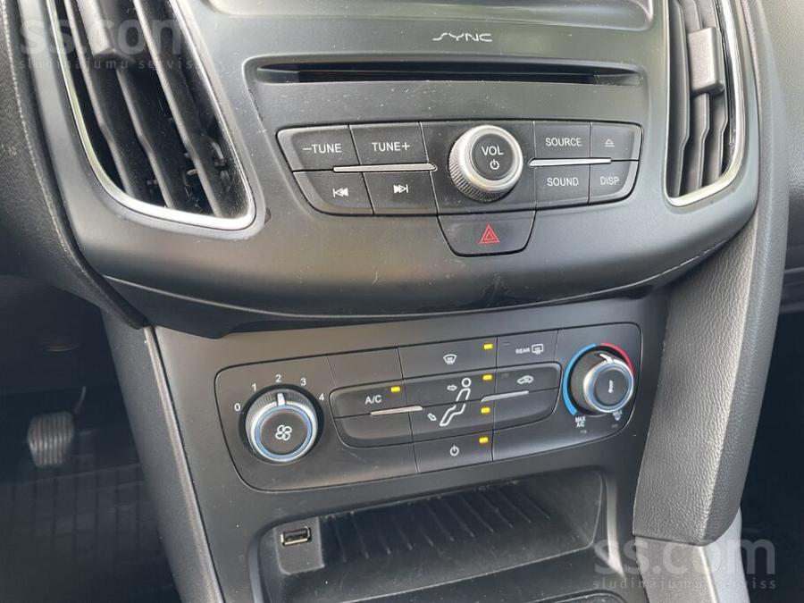 White Ford Focus 2016 in Riga, with an engine capacity of 1.50 L and mileage of 280 thousand km for 4890 €, photo 26 on AUTOMOTO.COM.LV