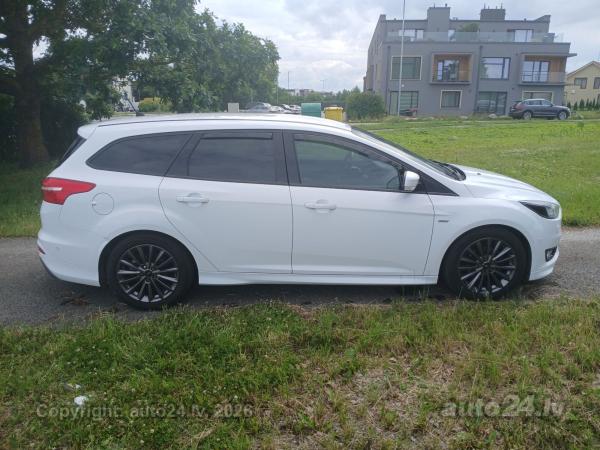 White Ford Focus 2016 in Tallinn, with an engine capacity of 1.50 L and mileage of 247 thousand km for 4554 €, photo 7 on AUTOMOTO.COM.LV