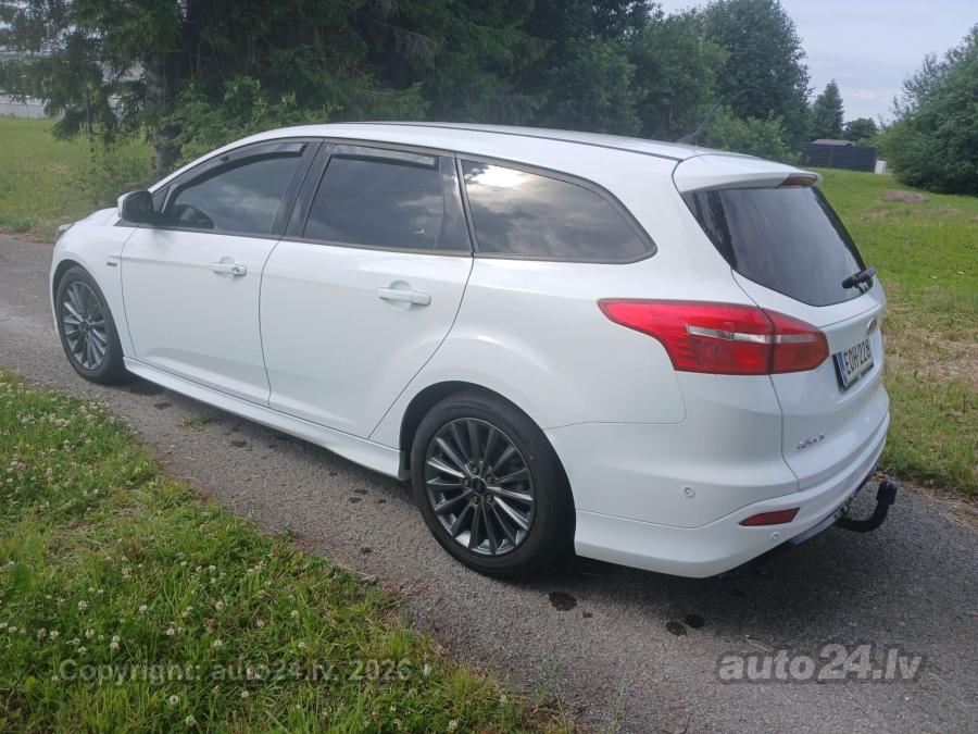 White Ford Focus 2016 in Tallinn, with an engine capacity of 1.50 L and mileage of 247 thousand km for 4554 €, photo 9 on AUTOMOTO.COM.LV