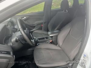 White Ford Focus 2016 in Tallinn, with an engine capacity of 1.50 L and mileage of 247 thousand km for 4554 €, photo 12 on AUTOMOTO.COM.LV