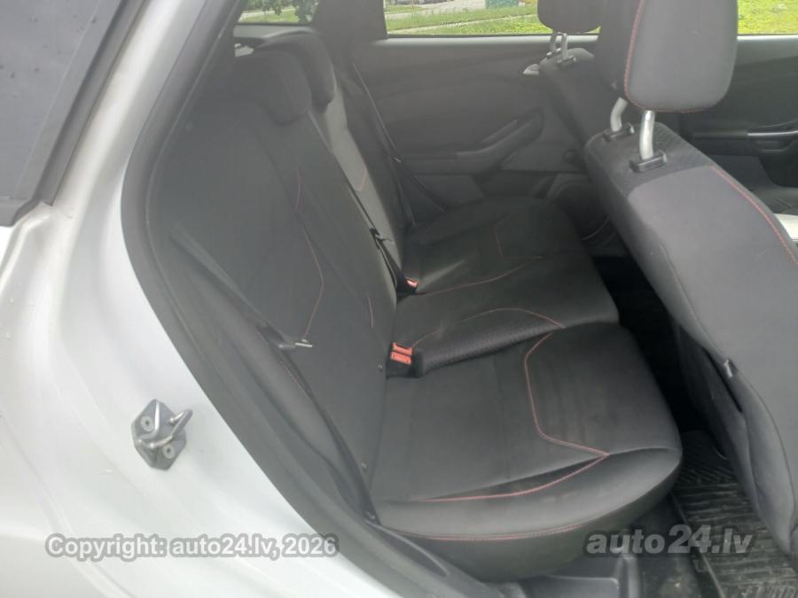White Ford Focus 2016 in Tallinn, with an engine capacity of 1.50 L and mileage of 247 thousand km for 4554 €, photo 14 on AUTOMOTO.COM.LV