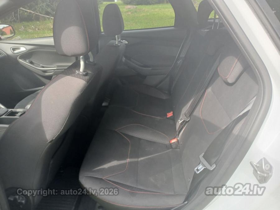 White Ford Focus 2016 in Tallinn, with an engine capacity of 1.50 L and mileage of 247 thousand km for 4554 €, photo 15 on AUTOMOTO.COM.LV