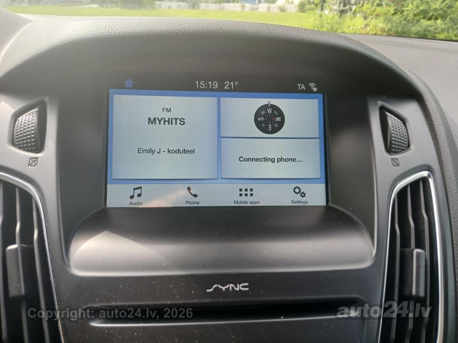 White Ford Focus 2016 in Tallinn, with an engine capacity of 1.50 L and mileage of 247 thousand km for 4554 €, photo 18 on AUTOMOTO.COM.LV
