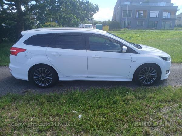 Balts Ford Focus 2016 Tallina, ar dzinēja tilpumu 1.50 L un nobraukumu 247 tūkst. km par 4444 €, foto 5 vietnē AUTOMOTO.COM.LV