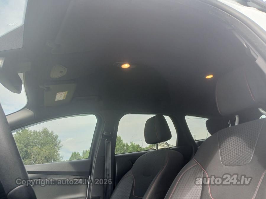 Balts Ford Focus 2016 Tallina, ar dzinēja tilpumu 1.50 L un nobraukumu 247 tūkst. km par 4444 €, foto 16 vietnē AUTOMOTO.COM.LV