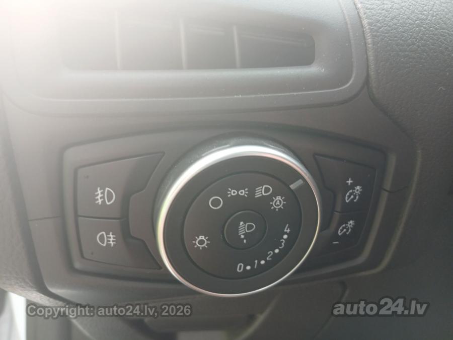 Balts Ford Focus 2016 Tallina, ar dzinēja tilpumu 1.50 L un nobraukumu 247 tūkst. km par 4444 €, foto 18 vietnē AUTOMOTO.COM.LV