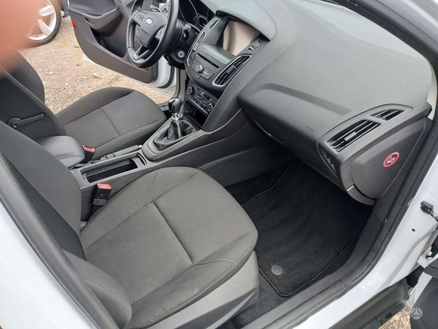 Balts Ford Focus 2016 Utena, ar dzinēja tilpumu 1.50 L un nobraukumu 250 tūkst. km par 4200 €, foto 5 vietnē AUTOMOTO.COM.LV