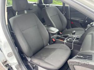 White Ford Focus 2016 in Tallinn, with an engine capacity of 1.50 L and mileage of 312 thousand km for 4490 €, photo 13 on AUTOMOTO.COM.LV