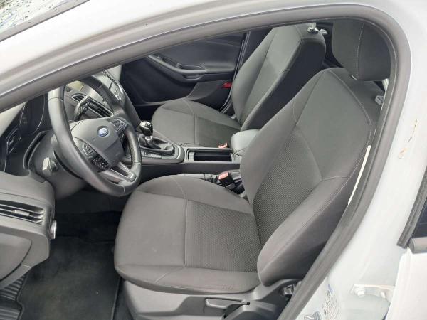 Balts Ford Focus 2016 Utena, ar dzinēja tilpumu 1.50 L un nobraukumu 250 tūkst. km par 4200 €, foto 5 vietnē AUTOMOTO.COM.LV