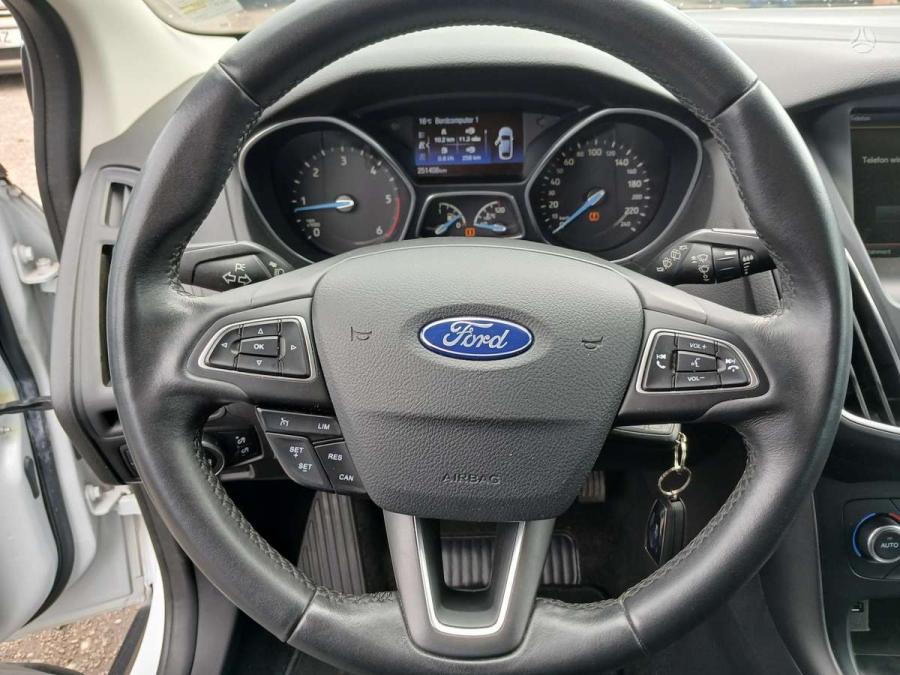 White Ford Focus 2016 in Utena, with an engine capacity of 1.50 L and mileage of 250 thousand km for 4200 €, photo 16 on AUTOMOTO.COM.LV