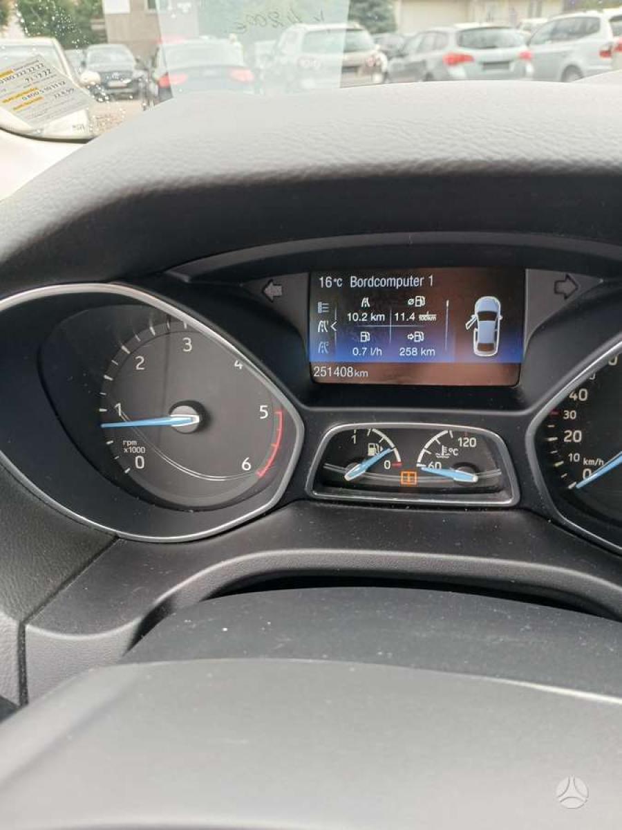 White Ford Focus 2016 in Utena, with an engine capacity of 1.50 L and mileage of 250 thousand km for 4200 €, photo 17 on AUTOMOTO.COM.LV