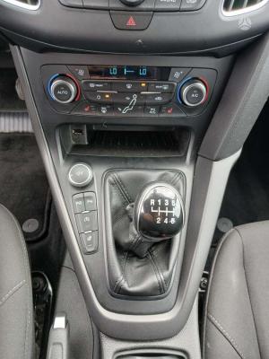Balts Ford Focus 2016 Utena, ar dzinēja tilpumu 1.56 L un nobraukumu 251 tūkst. km par 3600 €, foto 11 vietnē AUTOMOTO.COM.LV