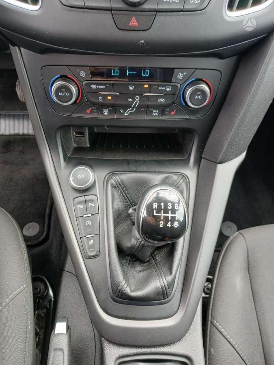 Balts Ford Focus 2016 Utena, ar dzinēja tilpumu 1.56 L un nobraukumu 251 tūkst. km par 3600 €, foto 11 vietnē AUTOMOTO.COM.LV