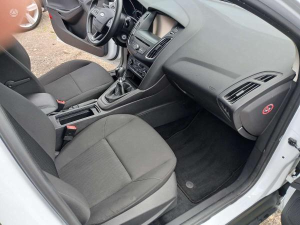 Ford Focus 2016 in Utena on AUTOMOTO.COM.LV White Ford Focus 2016 in Utena, with an engine capacity of 1.56 L and mileage of 251 thousand km for 3600 €, photo 7 on AUTOMOTO.COM.LV