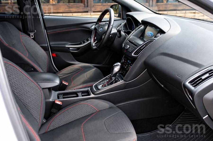 White Ford Focus 2016 in Riga, with an engine capacity of 1.50 L and mileage of 0 thousand km for 5890 €, photo 17 on AUTOMOTO.COM.LV