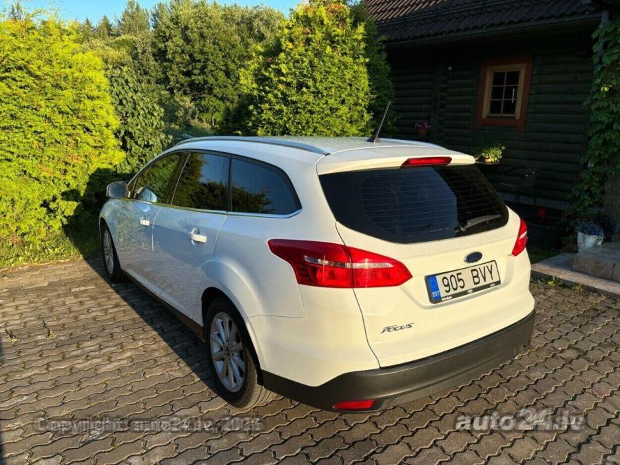 White Ford Focus 2017 in Johvi, with an engine capacity of 2.00 L and mileage of 147 thousand km for 10500 €, photo 6 on AUTOMOTO.COM.LV