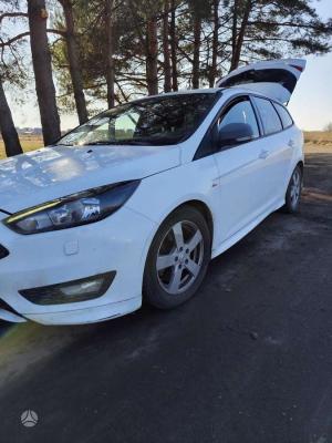 White Ford Focus 2017 in Silute, with an engine capacity of 0.00 L and mileage of 202 thousand km for 3999 €, photo 9 on AUTOMOTO.COM.LV