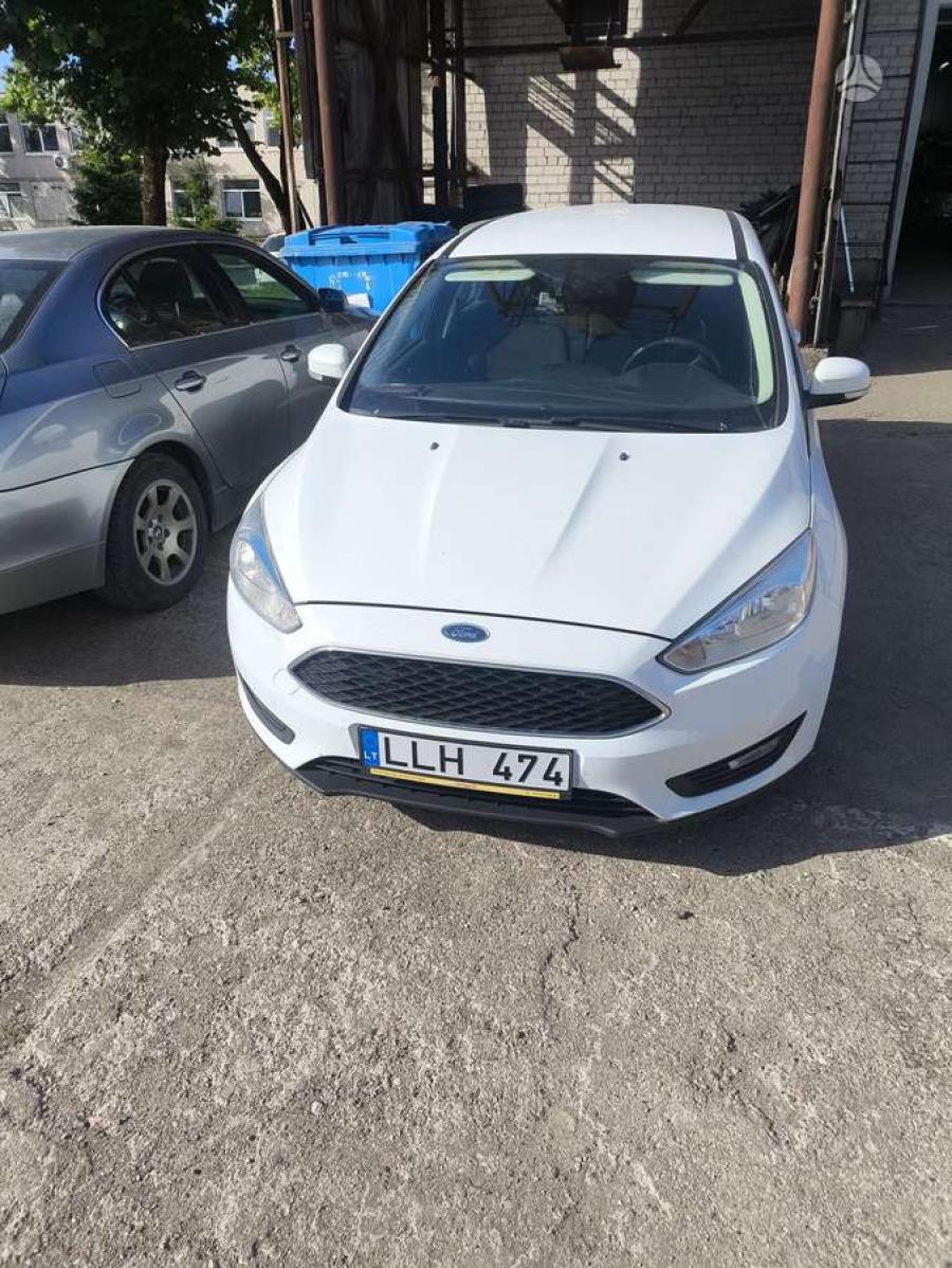 White Ford Focus 2017 in Vilnius, with an engine capacity of 1.50 L and mileage of 226 thousand km for 2000 €, photo 5 on AUTOMOTO.COM.LV
