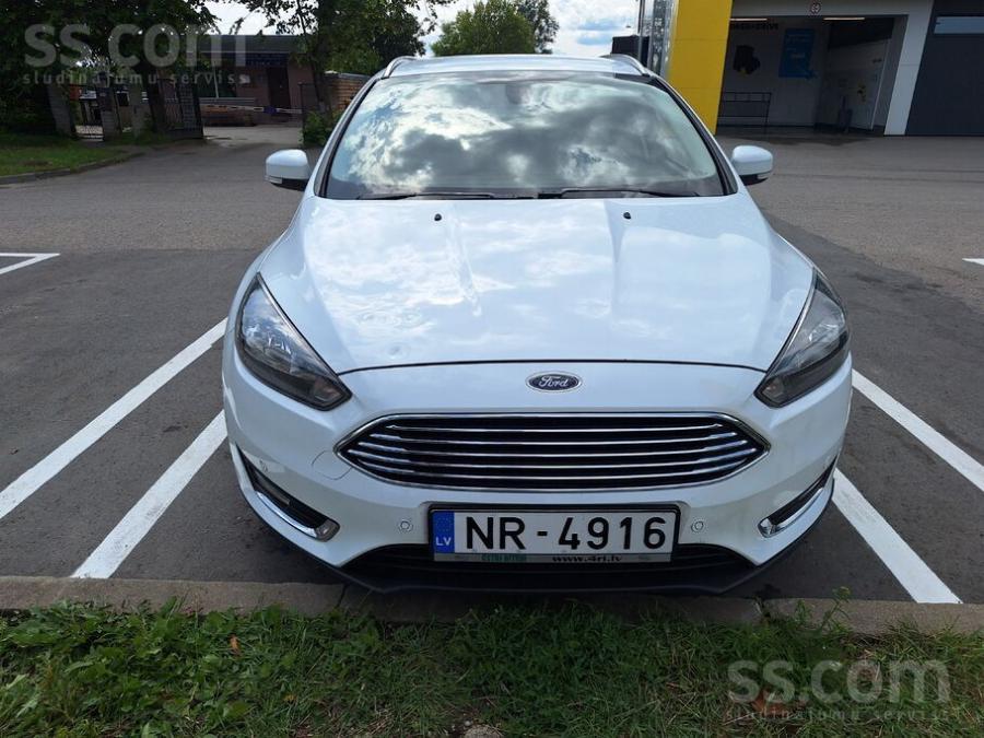 White Ford Focus 2017 in Riga, with an engine capacity of 1.50 L and mileage of 362 thousand km for 4600 €, photo 1 on AUTOMOTO.COM.LV