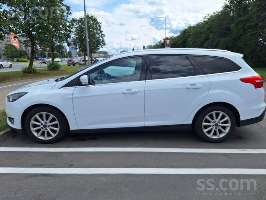 White Ford Focus 2017 in Riga, with an engine capacity of 1.50 L and mileage of 362 thousand km for 4600 €, photo 5 on AUTOMOTO.COM.LV