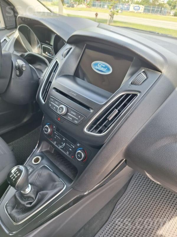 White Ford Focus 2017 in Riga, with an engine capacity of 1.50 L and mileage of 362 thousand km for 4600 €, photo 10 on AUTOMOTO.COM.LV