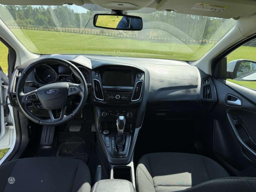 White Ford Focus 2017 in Vilnius, with an engine capacity of 1.50 L and mileage of 227 thousand km for 4900 €, photo 3 on AUTOMOTO.COM.LV
