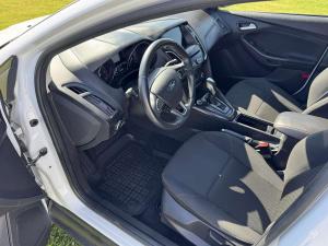 White Ford Focus 2017 in Vilnius, with an engine capacity of 1.50 L and mileage of 227 thousand km for 4900 €, photo 4 on AUTOMOTO.COM.LV