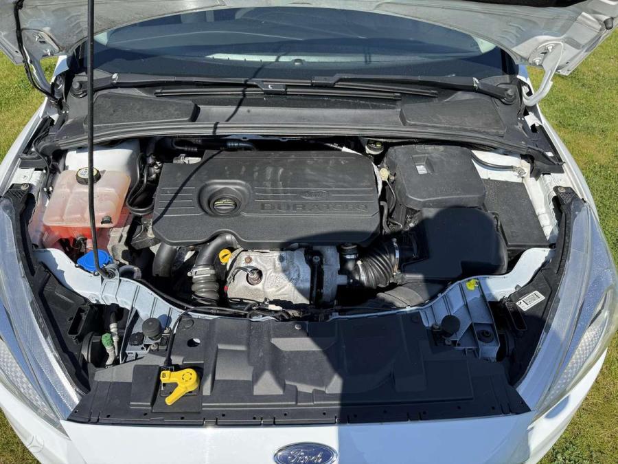 White Ford Focus 2017 in Vilnius, with an engine capacity of 1.50 L and mileage of 227 thousand km for 4900 €, photo 6 on AUTOMOTO.COM.LV
