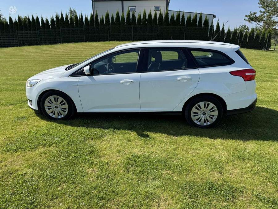 White Ford Focus 2017 in Vilnius, with an engine capacity of 1.50 L and mileage of 227 thousand km for 4900 €, photo 15 on AUTOMOTO.COM.LV