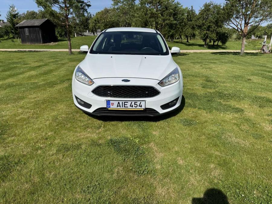 White Ford Focus 2017 in Vilnius, with an engine capacity of 1.50 L and mileage of 227 thousand km for 4900 €, photo 17 on AUTOMOTO.COM.LV