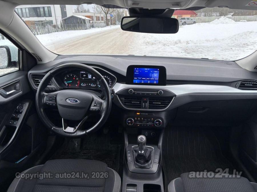 Balts Ford Focus 2018 Tartu, ar dzinēja tilpumu 1.00 L un nobraukumu 300 tūkst. km par 4998 €, foto 5 vietnē AUTOMOTO.COM.LV