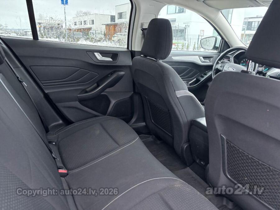 Balts Ford Focus 2018 Tartu, ar dzinēja tilpumu 1.00 L un nobraukumu 300 tūkst. km par 4998 €, foto 8 vietnē AUTOMOTO.COM.LV