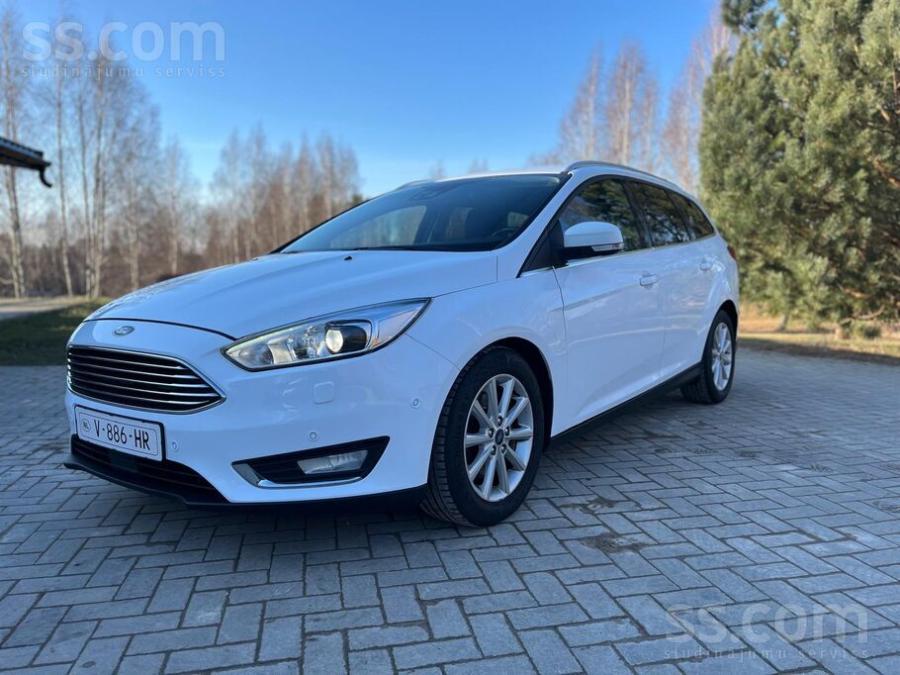 White Ford Focus 2018 in Cesis, with an engine capacity of 2.00 L and mileage of 247 thousand km for 7750 €, photo 3 on AUTOMOTO.COM.LV