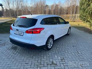White Ford Focus 2018 in Cesis, with an engine capacity of 2.00 L and mileage of 247 thousand km for 7750 €, photo 4 on AUTOMOTO.COM.LV