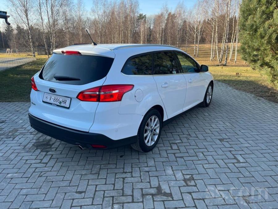 White Ford Focus 2018 in Cesis, with an engine capacity of 2.00 L and mileage of 247 thousand km for 7750 €, photo 4 on AUTOMOTO.COM.LV