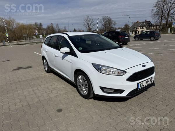 White Ford Focus 2018 in Saldus, with an engine capacity of 1.50 L and mileage of 305 thousand km for 5200 €, photo 2 on AUTOMOTO.COM.LV