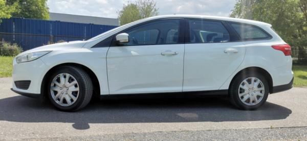 Balts Ford Focus 2018 Rīga, ar dzinēja tilpumu 1.50 L un nobraukumu 240 tūkst. km par 6500 €, foto 4 vietnē AUTOMOTO.COM.LV