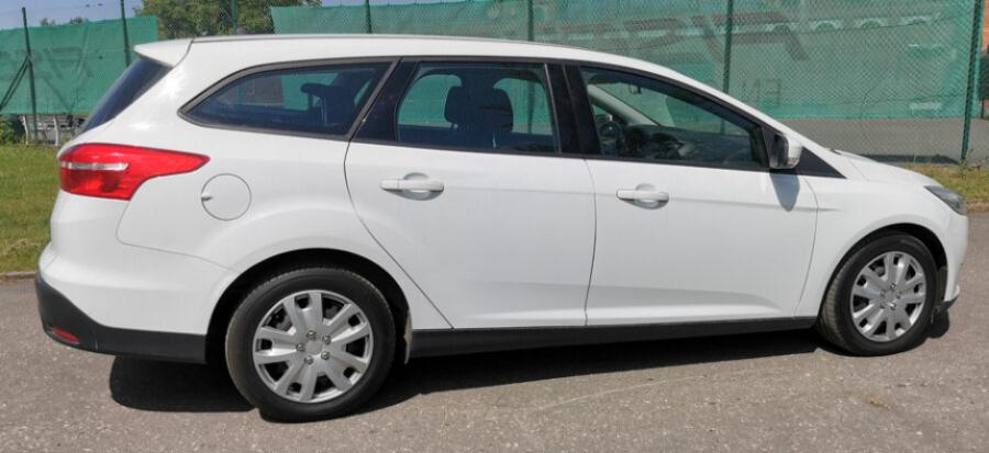 White Ford Focus 2018 in Riga, with an engine capacity of 1.50 L and mileage of 240 thousand km for 6500 €, photo 16 on AUTOMOTO.COM.LV