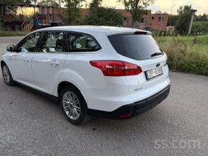 White Ford Focus 2018 in Riga, with an engine capacity of 1.00 L and mileage of 133 thousand km for 7950 €, photo 6 on AUTOMOTO.COM.LV
