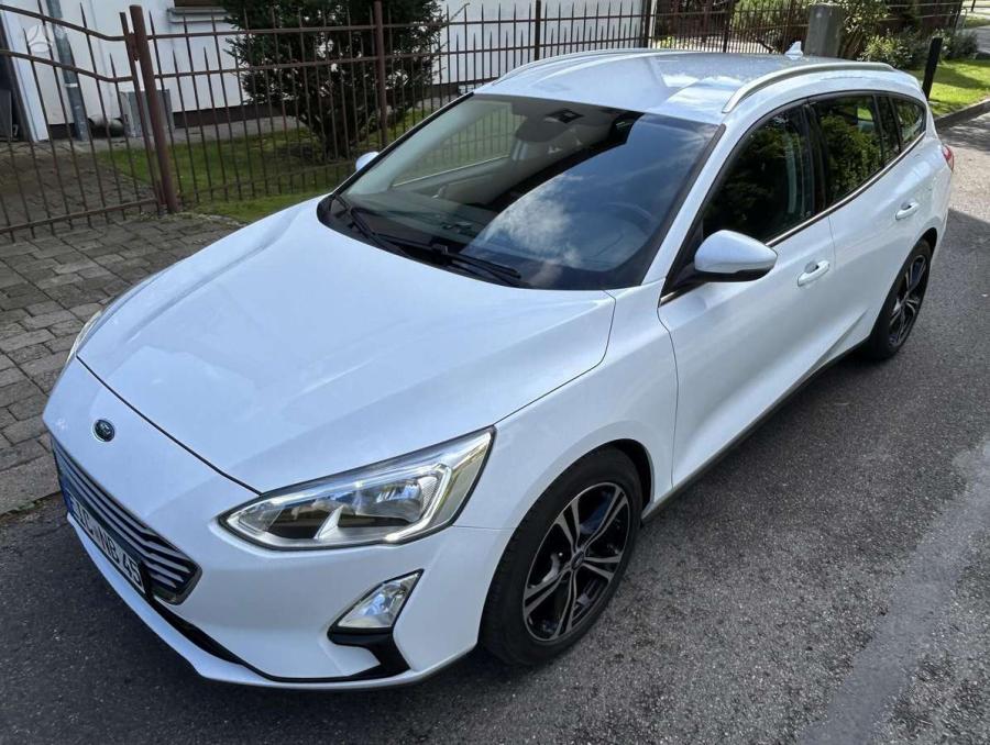 White Ford Focus 2018 in Vilnius, with an engine capacity of 1.50 L and mileage of 217 thousand km for 6600 €, photo 4 on AUTOMOTO.COM.LV
