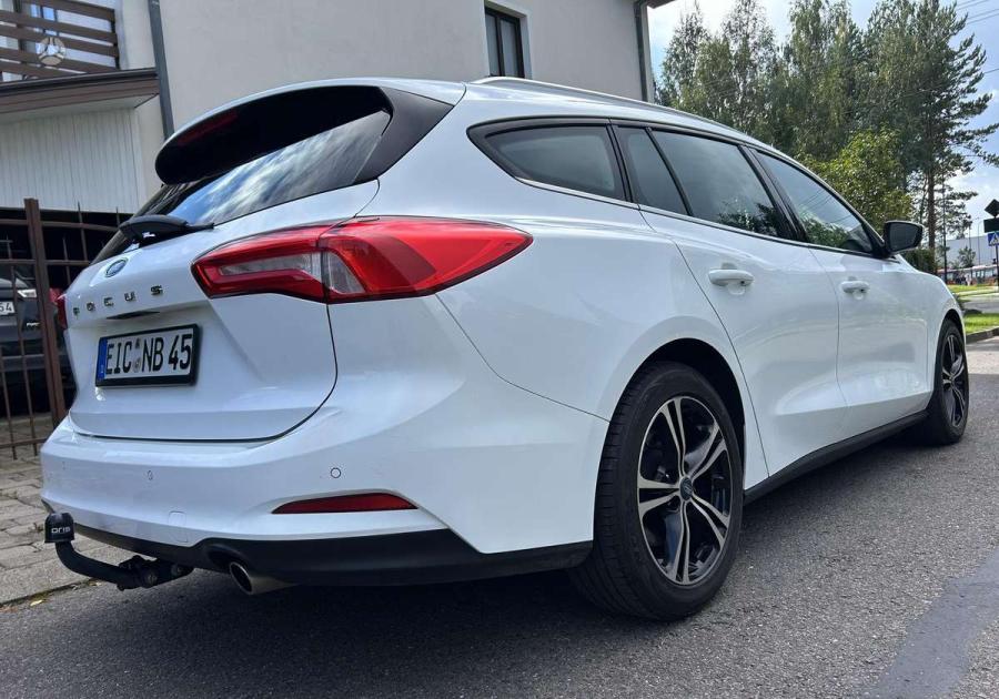White Ford Focus 2018 in Vilnius, with an engine capacity of 1.50 L and mileage of 217 thousand km for 6600 €, photo 15 on AUTOMOTO.COM.LV