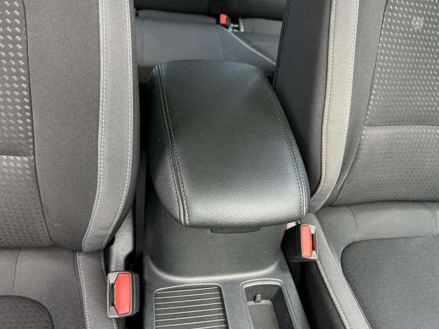White Ford Focus 2018 in Vilnius, with an engine capacity of 1.50 L and mileage of 217 thousand km for 6600 €, photo 26 on AUTOMOTO.COM.LV