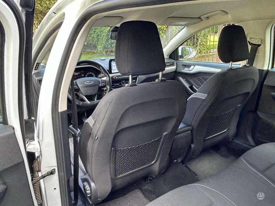 Balts Ford Focus 2018 Viļņa, ar dzinēja tilpumu 1.50 L un nobraukumu 217 tūkst. km par 6599 €, foto 34 vietnē AUTOMOTO.COM.LV