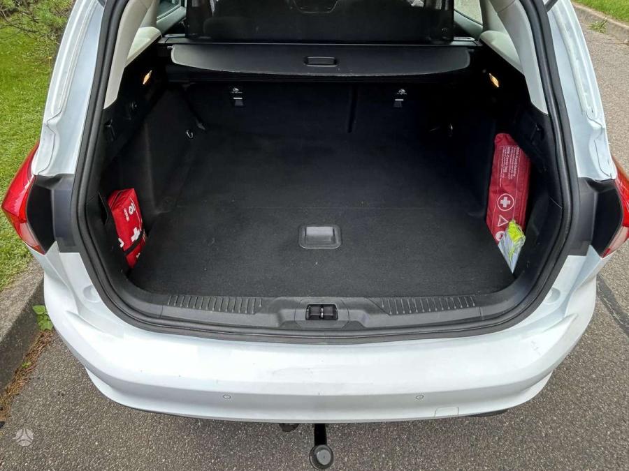 Balts Ford Focus 2018 Viļņa, ar dzinēja tilpumu 1.50 L un nobraukumu 217 tūkst. km par 6599 €, foto 37 vietnē AUTOMOTO.COM.LV