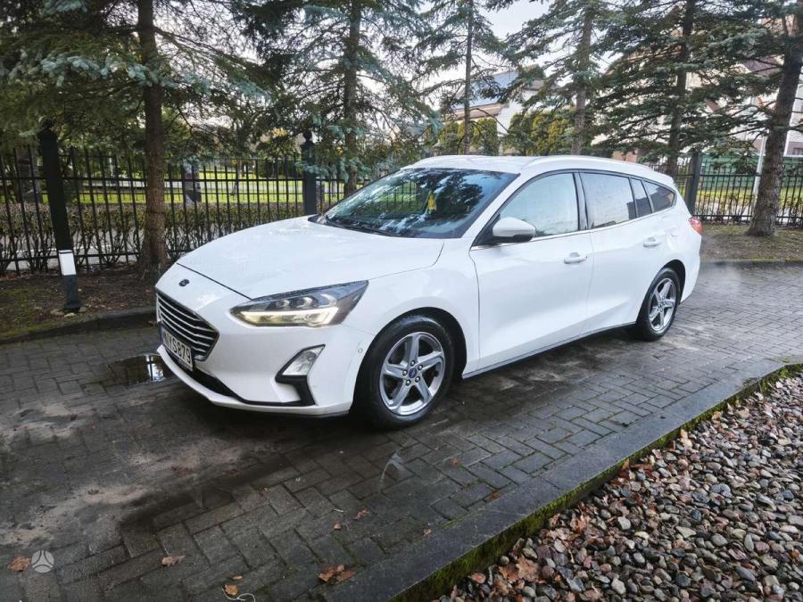 White Ford Focus 2019 in Telschi, with an engine capacity of 2.00 L and mileage of 286 thousand km for 7499 €, photo 1 on AUTOMOTO.COM.LV