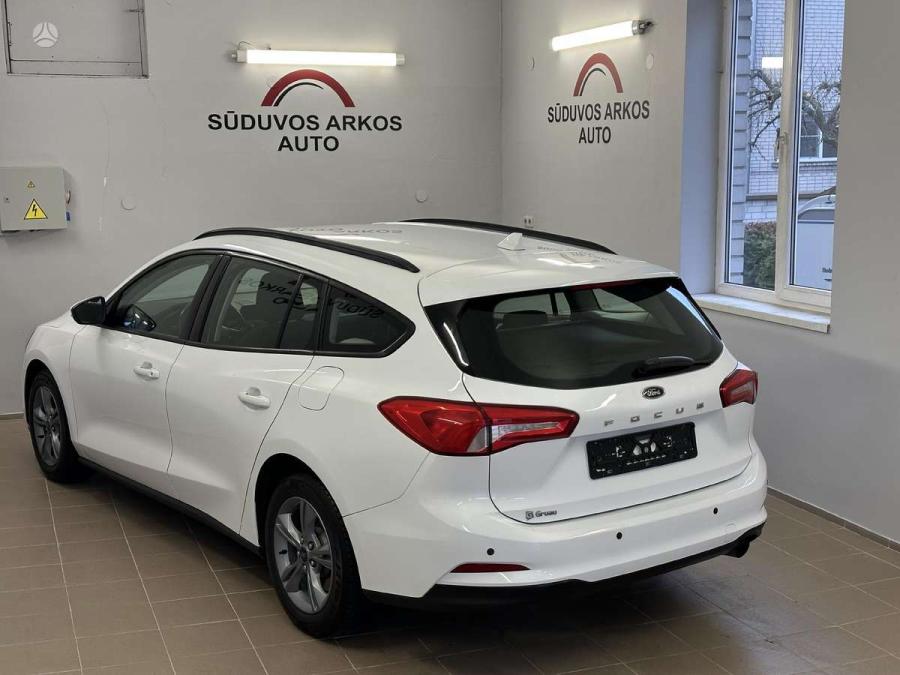 Balts Ford Focus 2019 Marijampole, ar dzinēja tilpumu 1.50 L un nobraukumu 17 tūkst. km par 7770 €, foto 9 vietnē AUTOMOTO.COM.LV