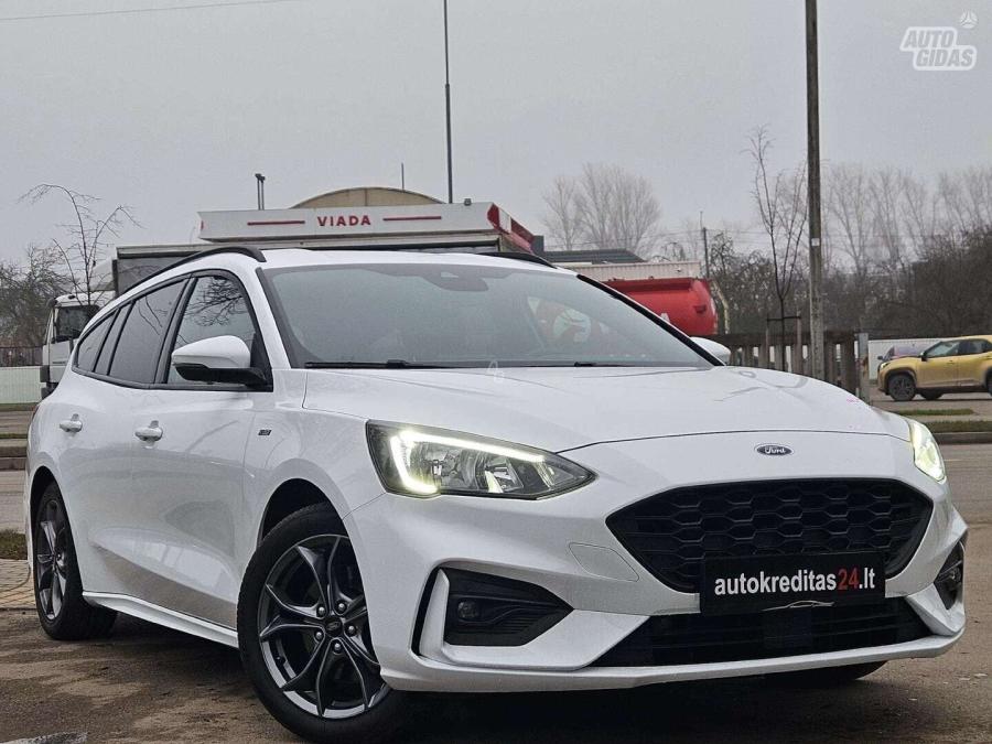White Ford Focus 2019 in Siauliai, with an engine capacity of 1.00 L and mileage of 186 thousand km for 8450 €, photo 3 on AUTOMOTO.COM.LV