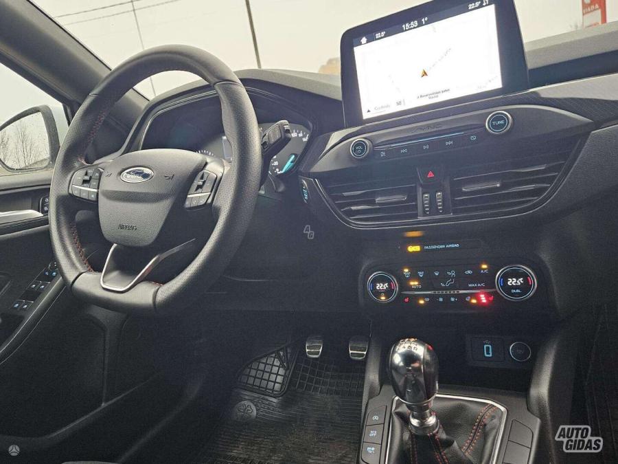 White Ford Focus 2019 in Siauliai, with an engine capacity of 1.00 L and mileage of 186 thousand km for 8450 €, photo 16 on AUTOMOTO.COM.LV